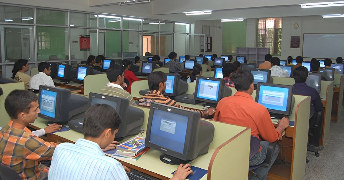 Nursing Education with Computer Facilities | Phoenix Nursing Institute